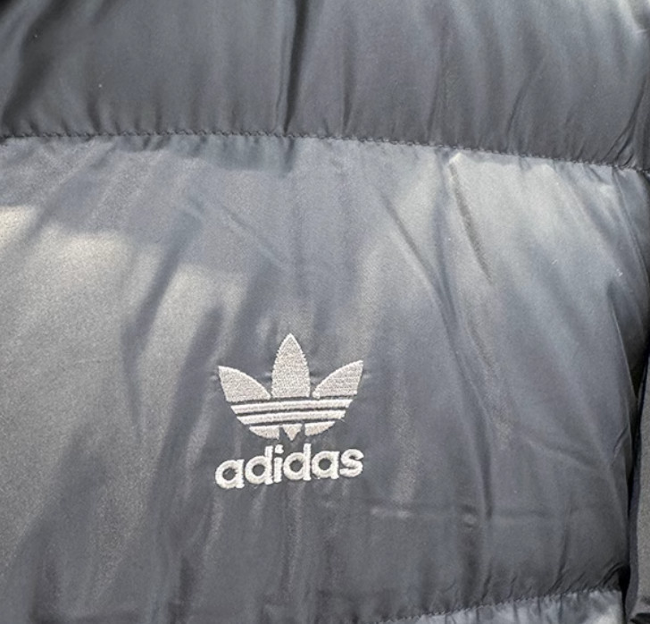 Adidas & Nike Sports Apparel Online | 又拍图片管家